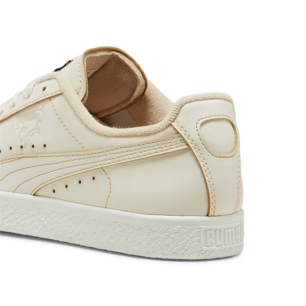 Puma Clyde Coffee 39724001 Mens Beige Leather Lifestyle Sneakers Shoes ...