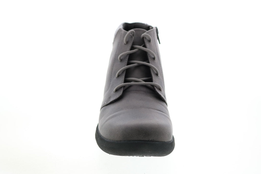 Clarks Sillian2.0 Way 26146974 Womens Gray Canvas Lace Up Chukkas Boot ...